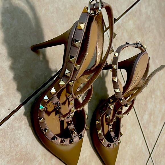 Valentino | Shoes | Valentino Studded Heels Tan | Poshmark